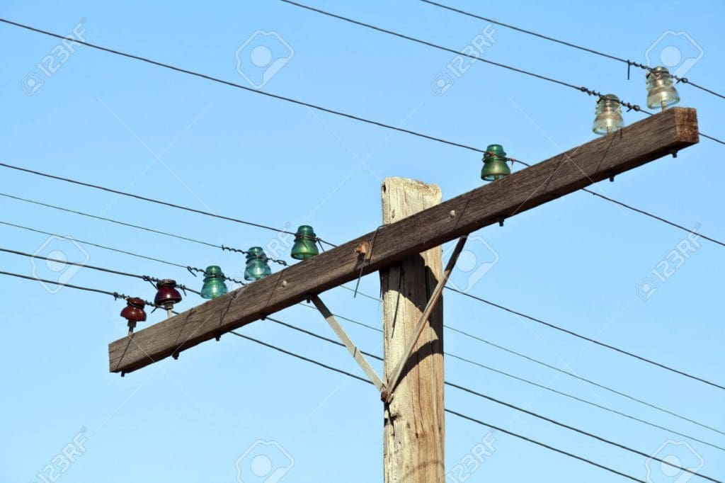 Fallece un trabajador de 48 años al caerle encima un poste de teléfono ...