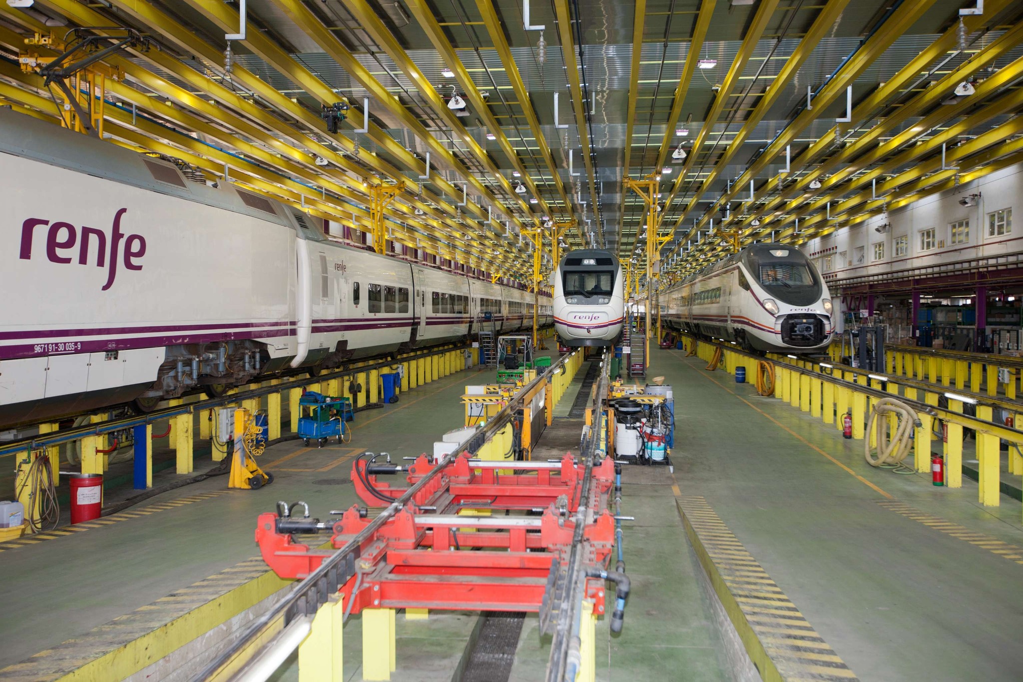 Renfe abre al público su taller de València Fuente de San Luis con ...