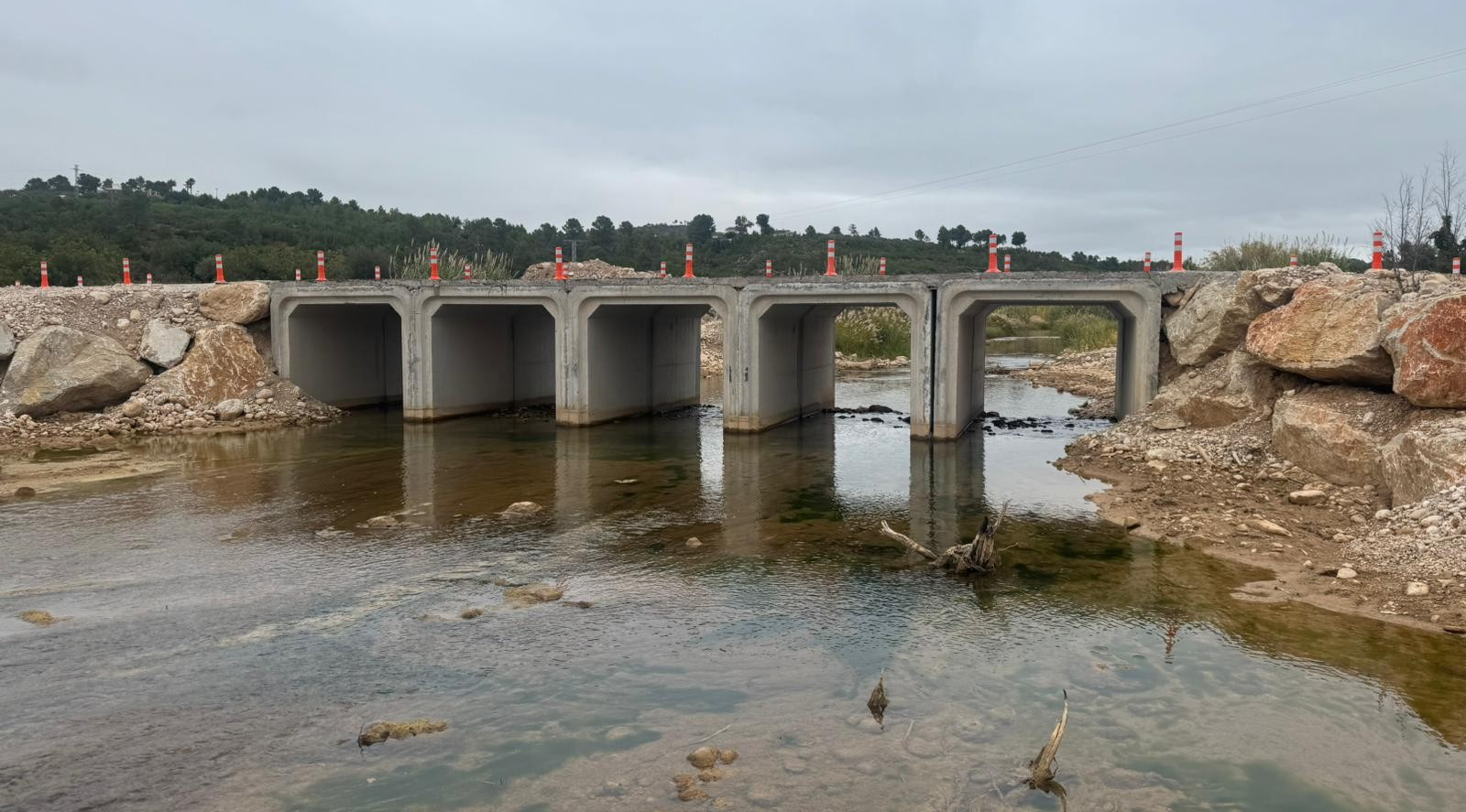 Reconstruidos los pasos del río Magro en Macastre